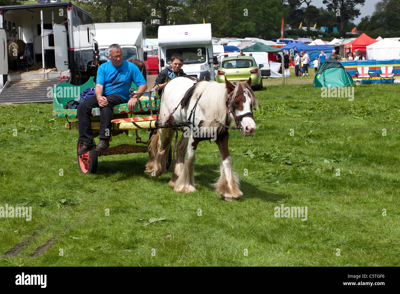 Pulling pony hi-res stock photography and images - Alamy