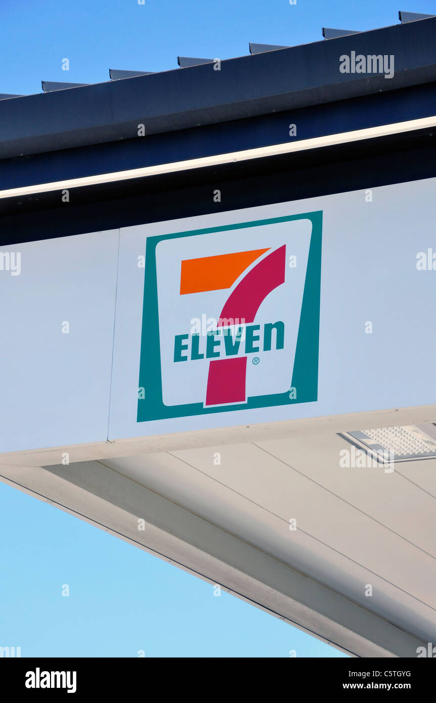 Seven Eleven gas station, Texas, USA Stock Photo - Alamy