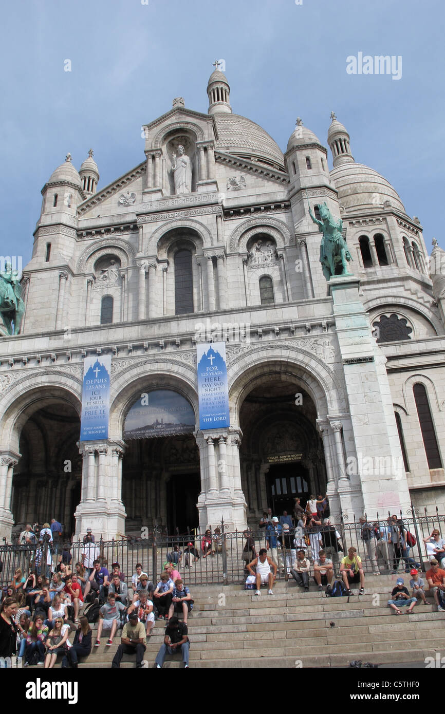 Sacre Coeur cathedral in Paris Stock Photo - Alamy