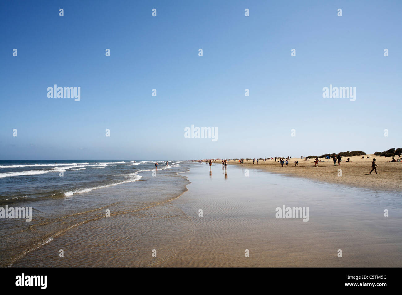 Spain, Gran Canaria, Costa Canaria, Playa del Ingles, Tourist on beach ...