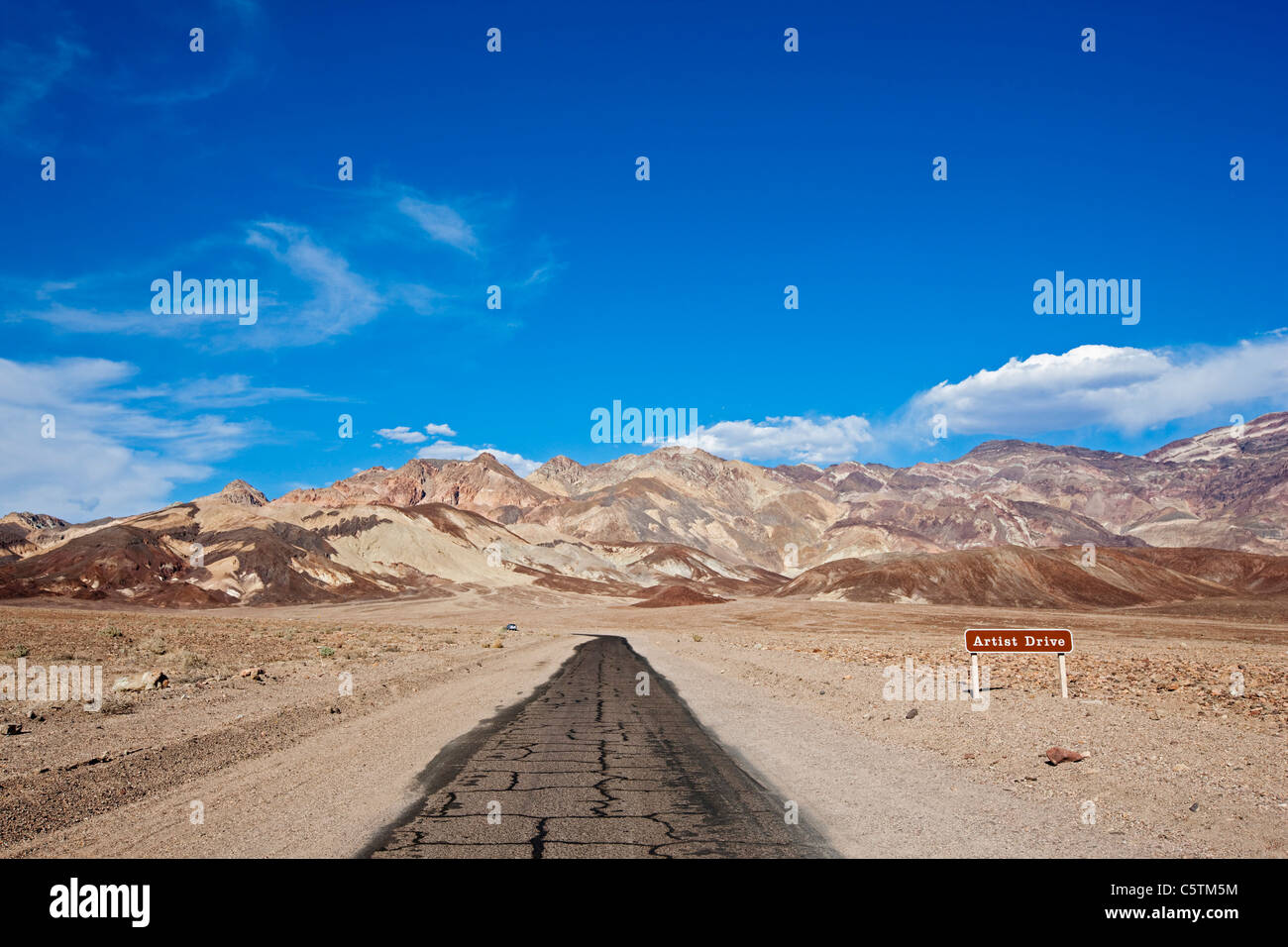 USA, California, Death Valley, Artist's drive, Empty road Stock Photo ...