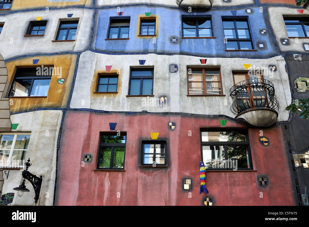 Colorful façade of the Hundertwasser House built 1979-85 Vienna ...