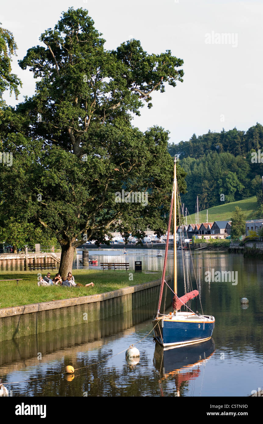 Young people at totnes, river dart, south devon, south hams, Boats on ...
