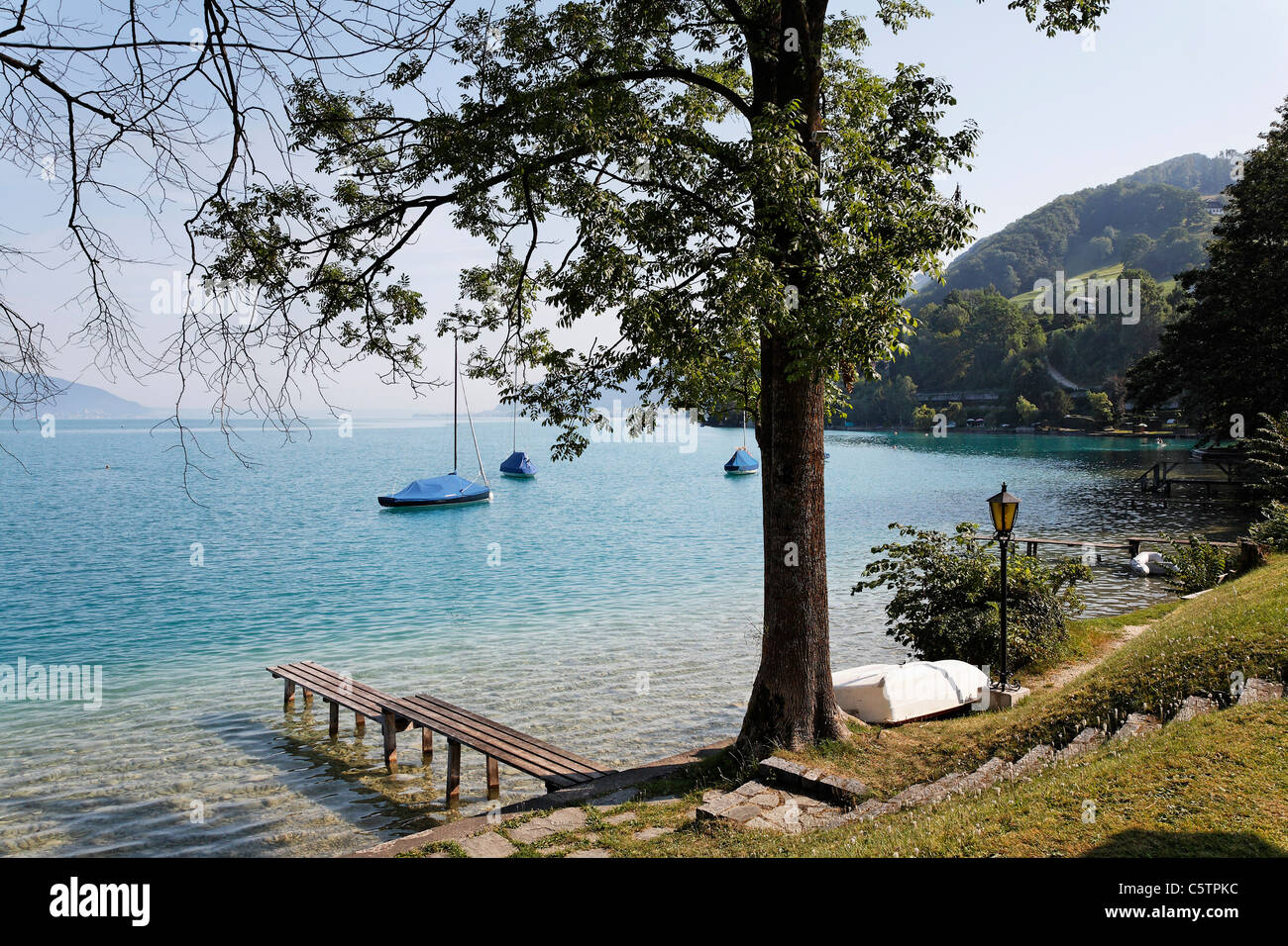 Austria salzkammergut view steinbach hi-res stock photography and ...