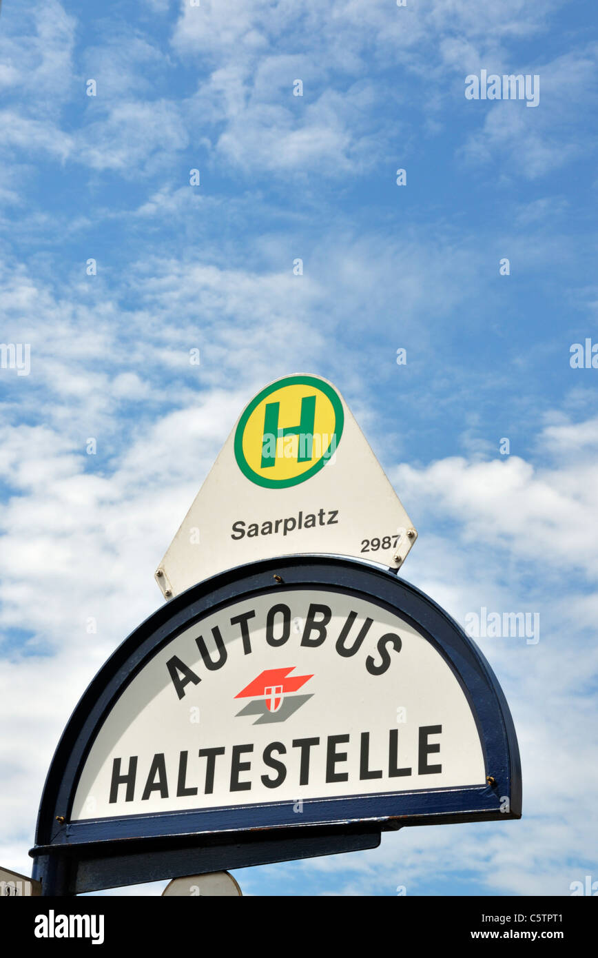 Close up of Austrian traffic sign bus stop, or Autobus haltestelle ...