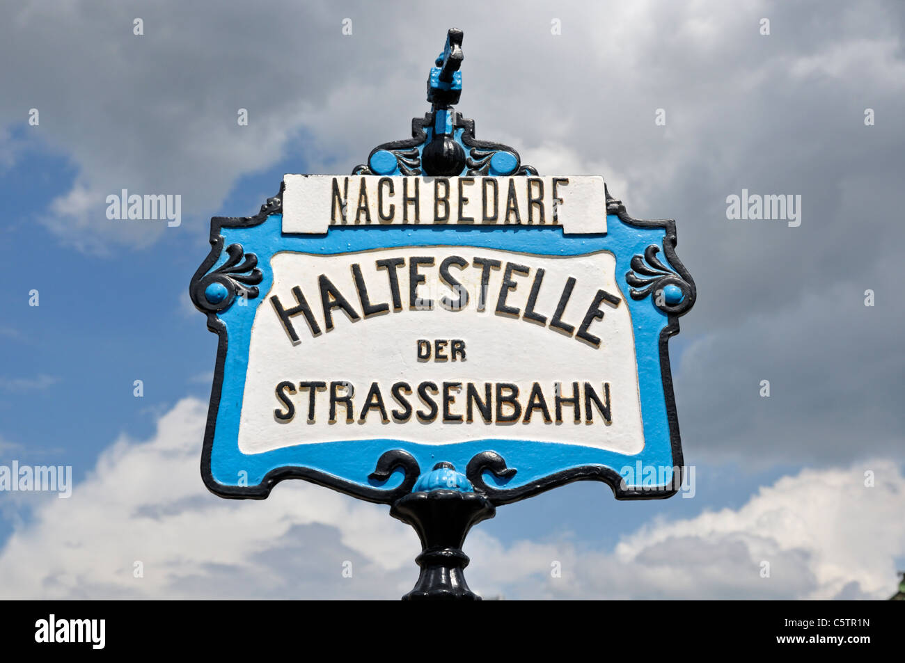 Stop signboard hi-res stock photography and images - Alamy