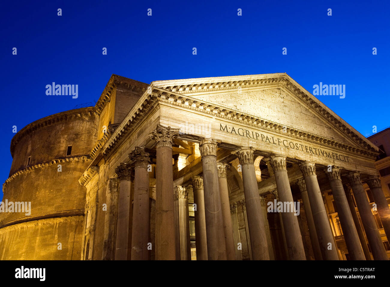 Italy rome pantheon hi-res stock photography and images - Alamy