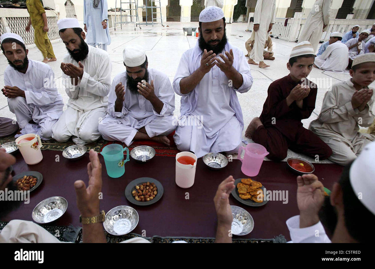 Ramazan ul mubarak peshawar hi-res stock photography and images - Alamy