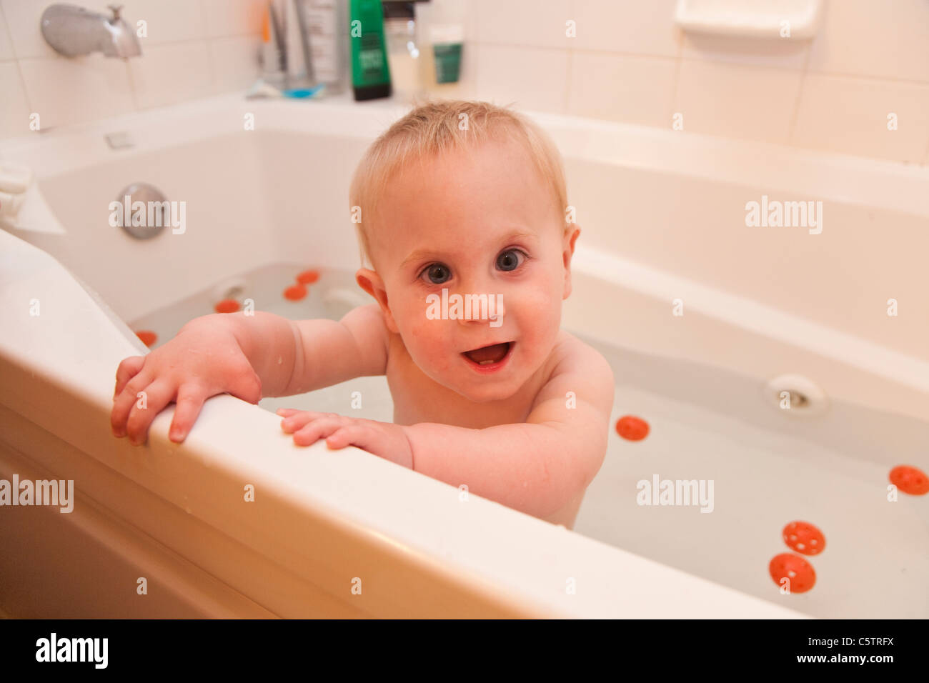 Bath time for a toddler hi-res stock photography and images - Alamy