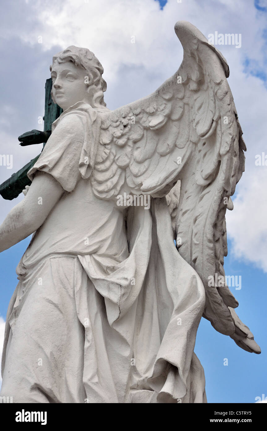 Vienna statue angel architecture hi-res stock photography and images ...