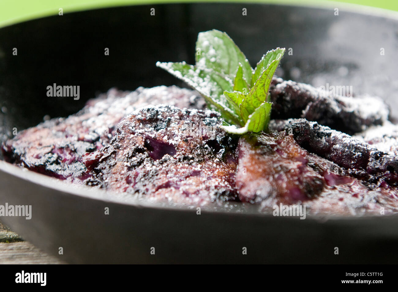 Salzburger Nockerl (Austrian dessert), close-up Stock Photo - Alamy