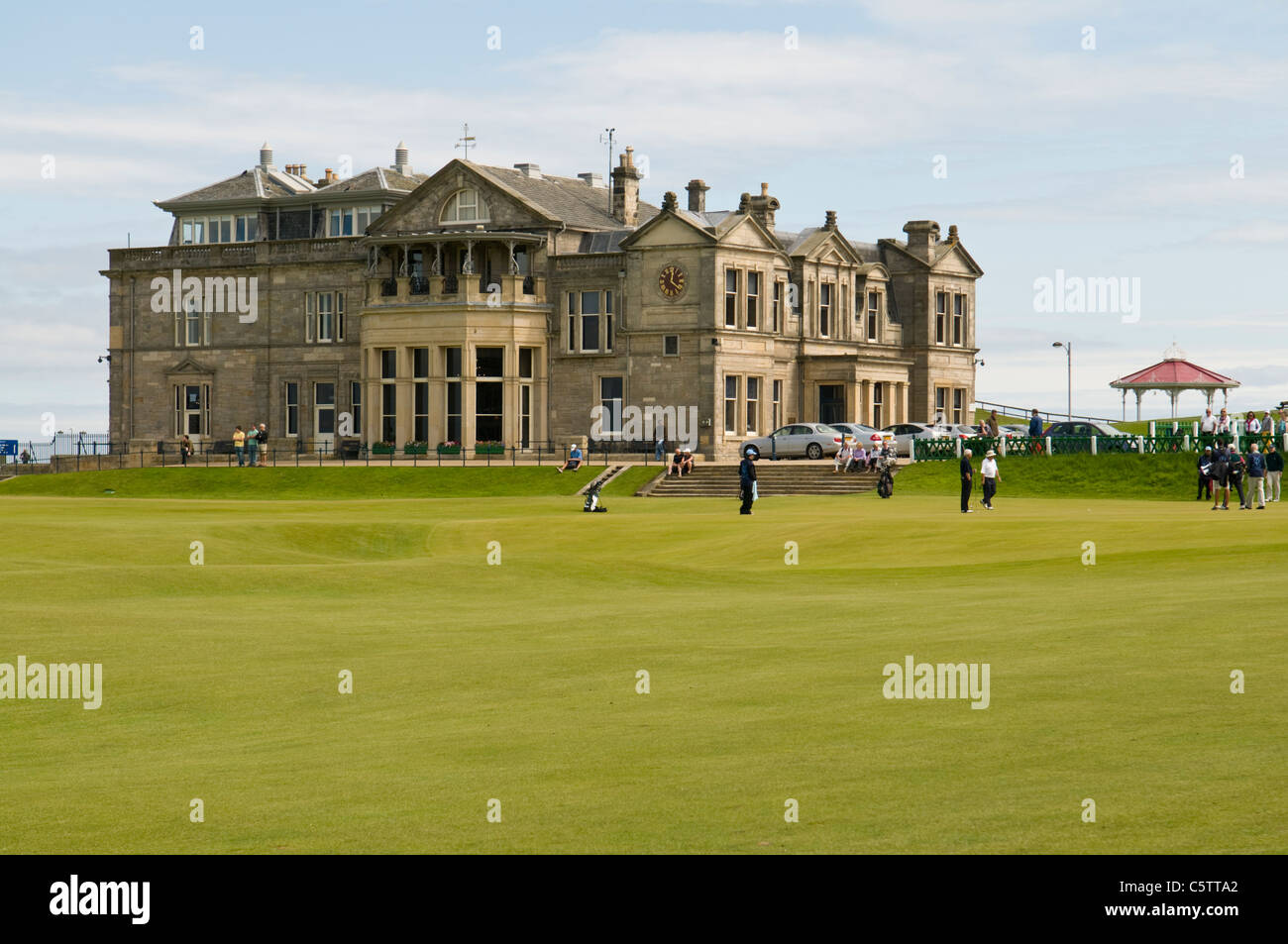 The royal and ancient golf club of st andrews hi-res stock photography ...