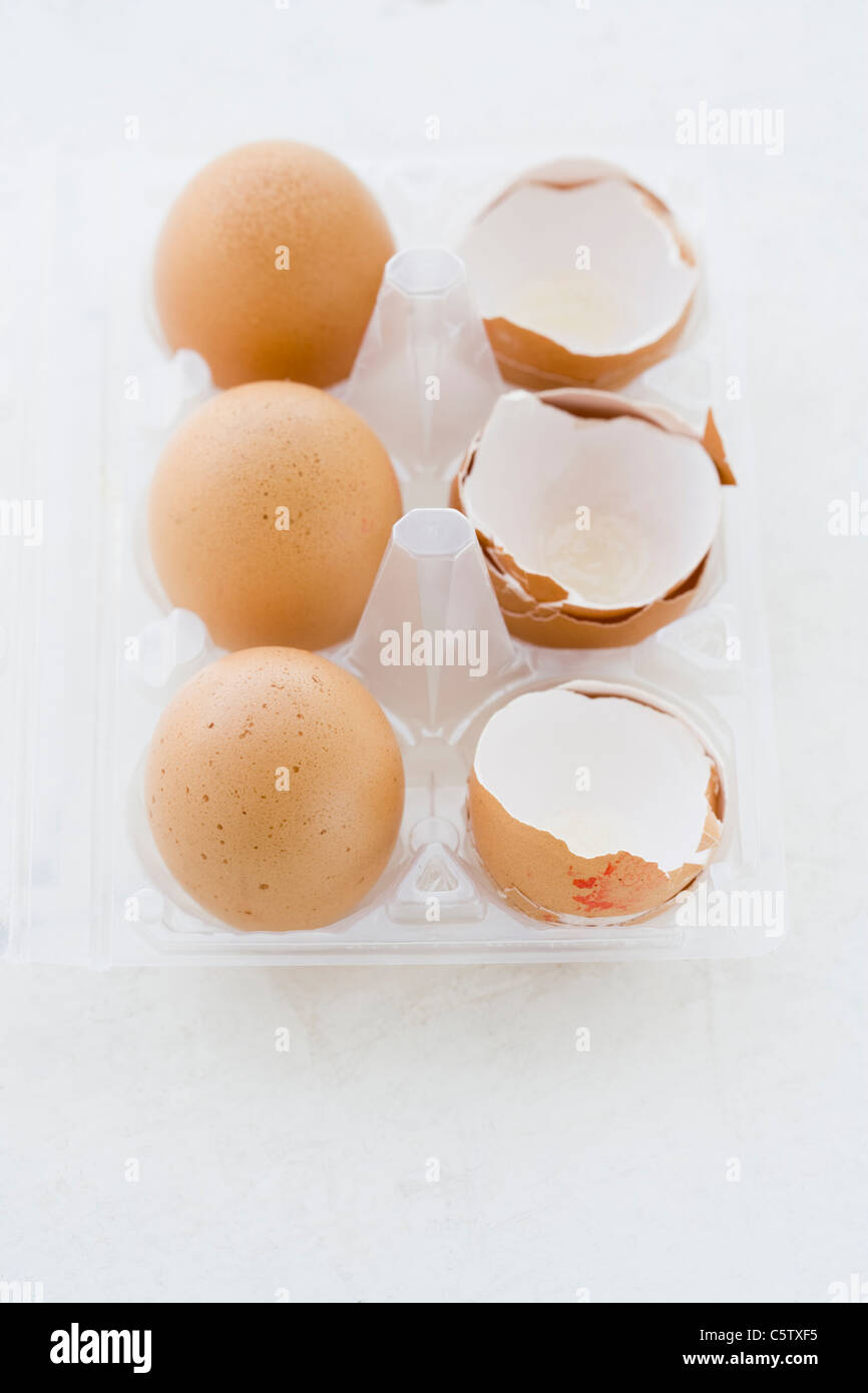 Plastic box eggs hi-res stock photography and images - Alamy