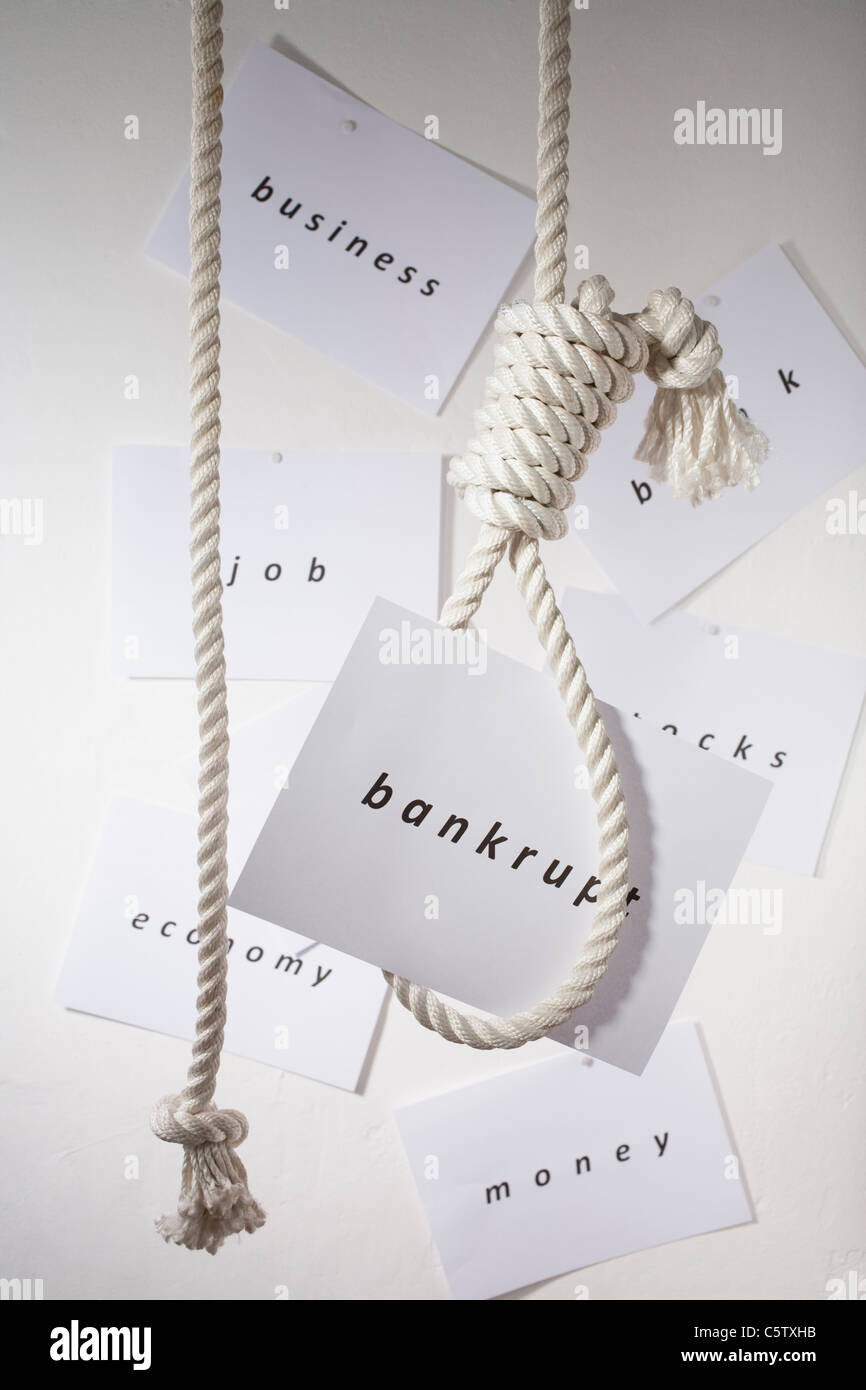Hangman's rope, note slips on pinboard Stock Photo - Alamy