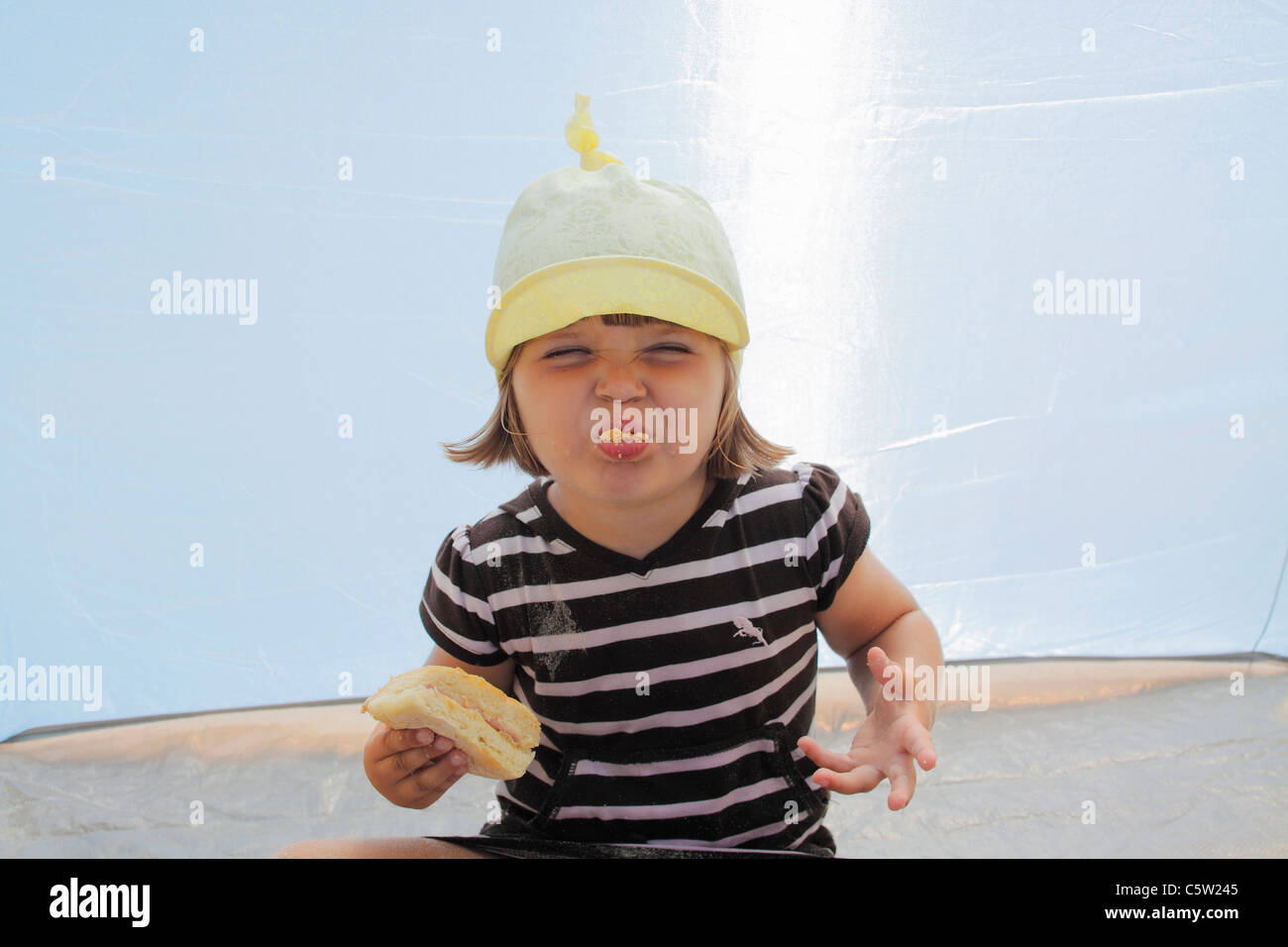 Child making a sandwich hi-res stock photography and images - Alamy