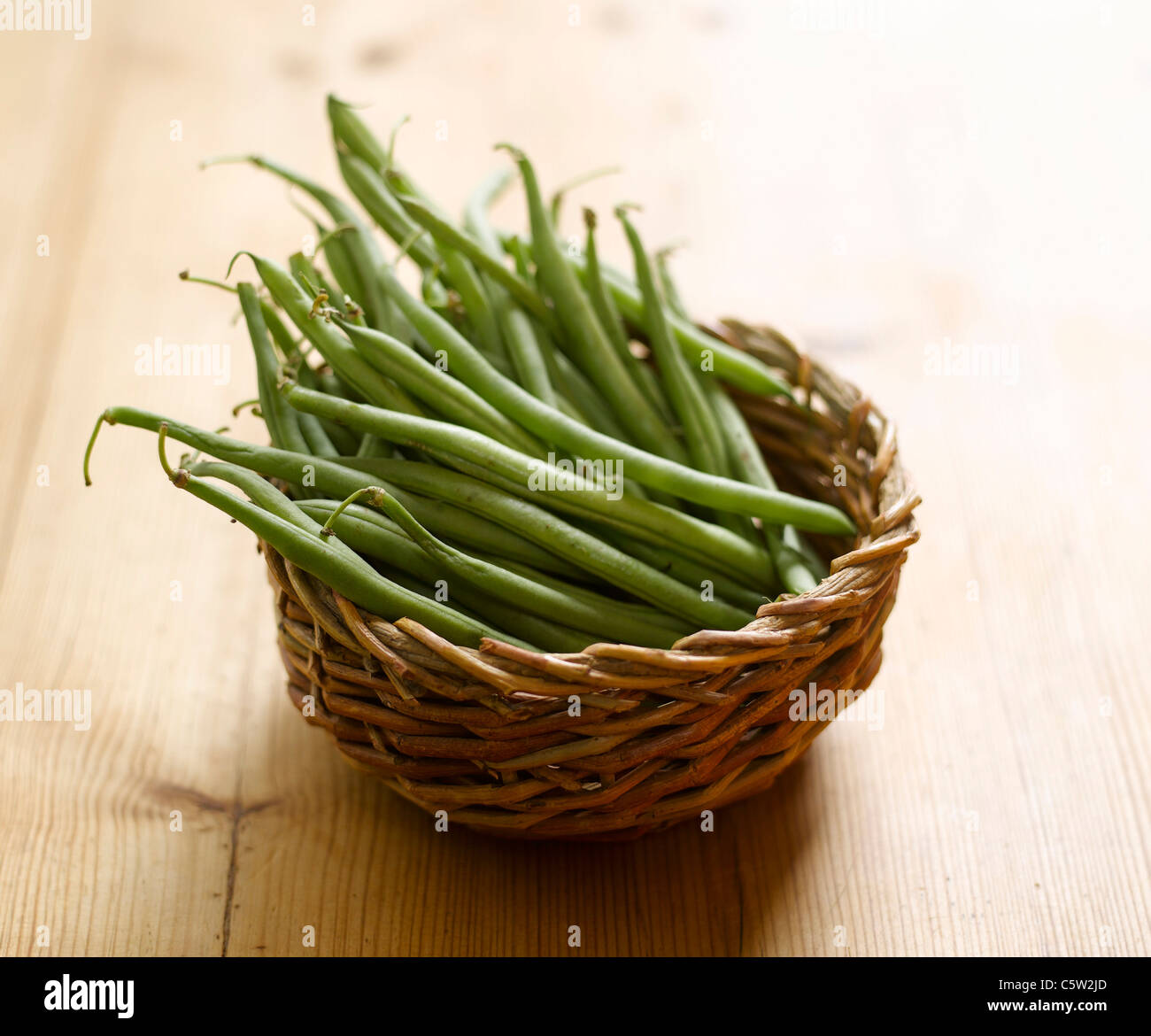 Green bean basket hi-res stock photography and images - Alamy