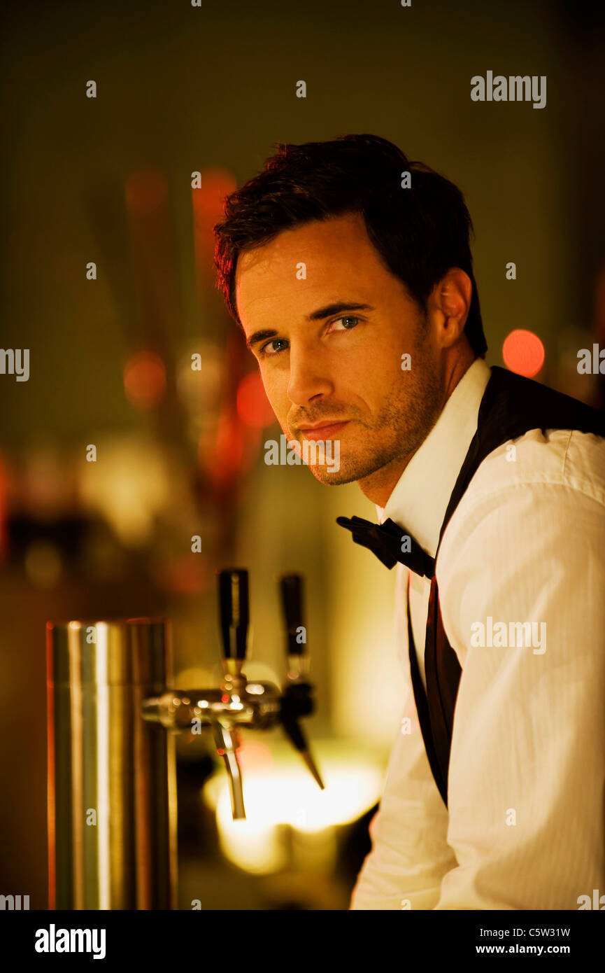 Barkeeper barkeeper hi-res stock photography and images - Alamy