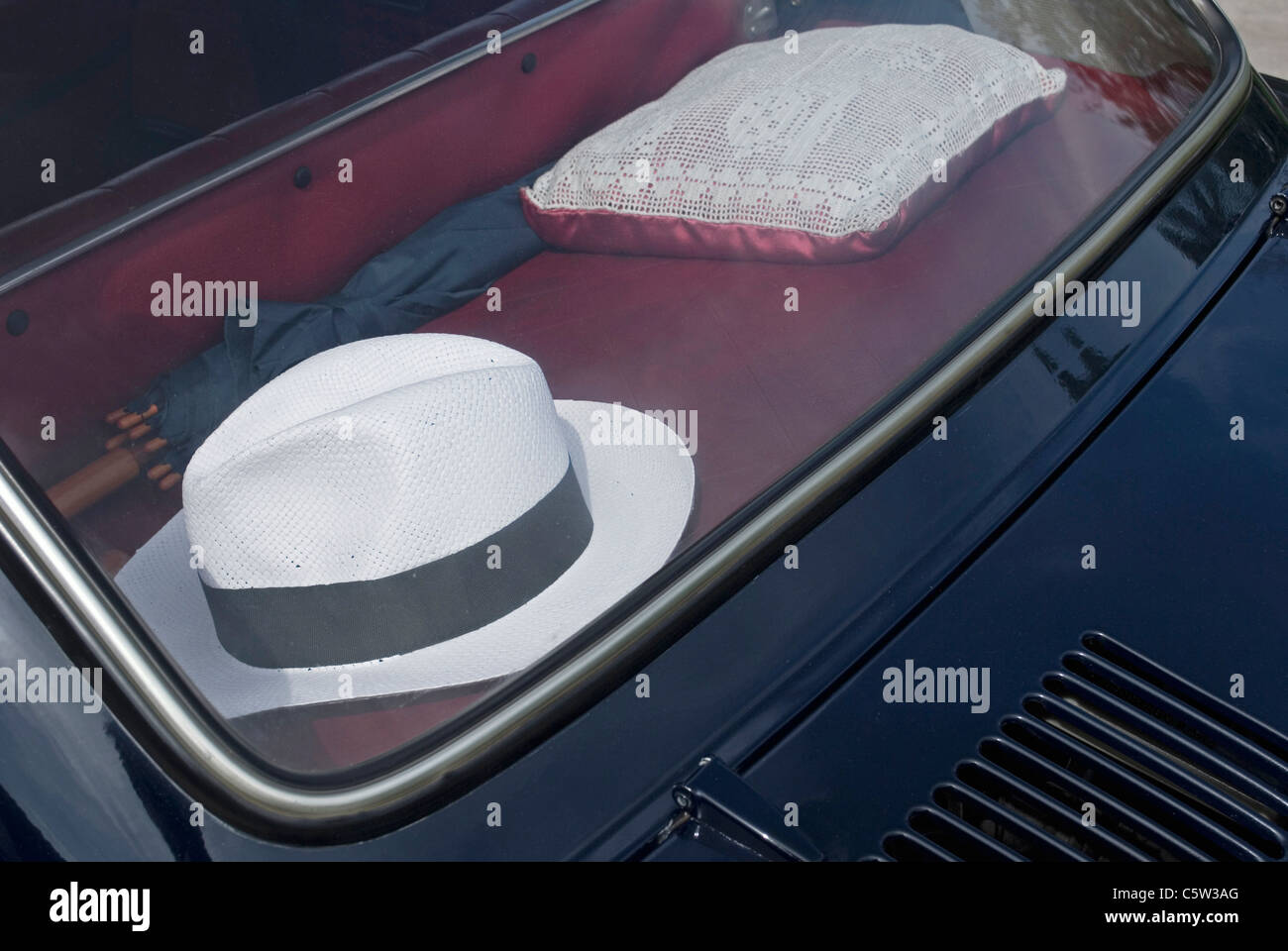 Back rear car hi-res stock photography and images - Alamy