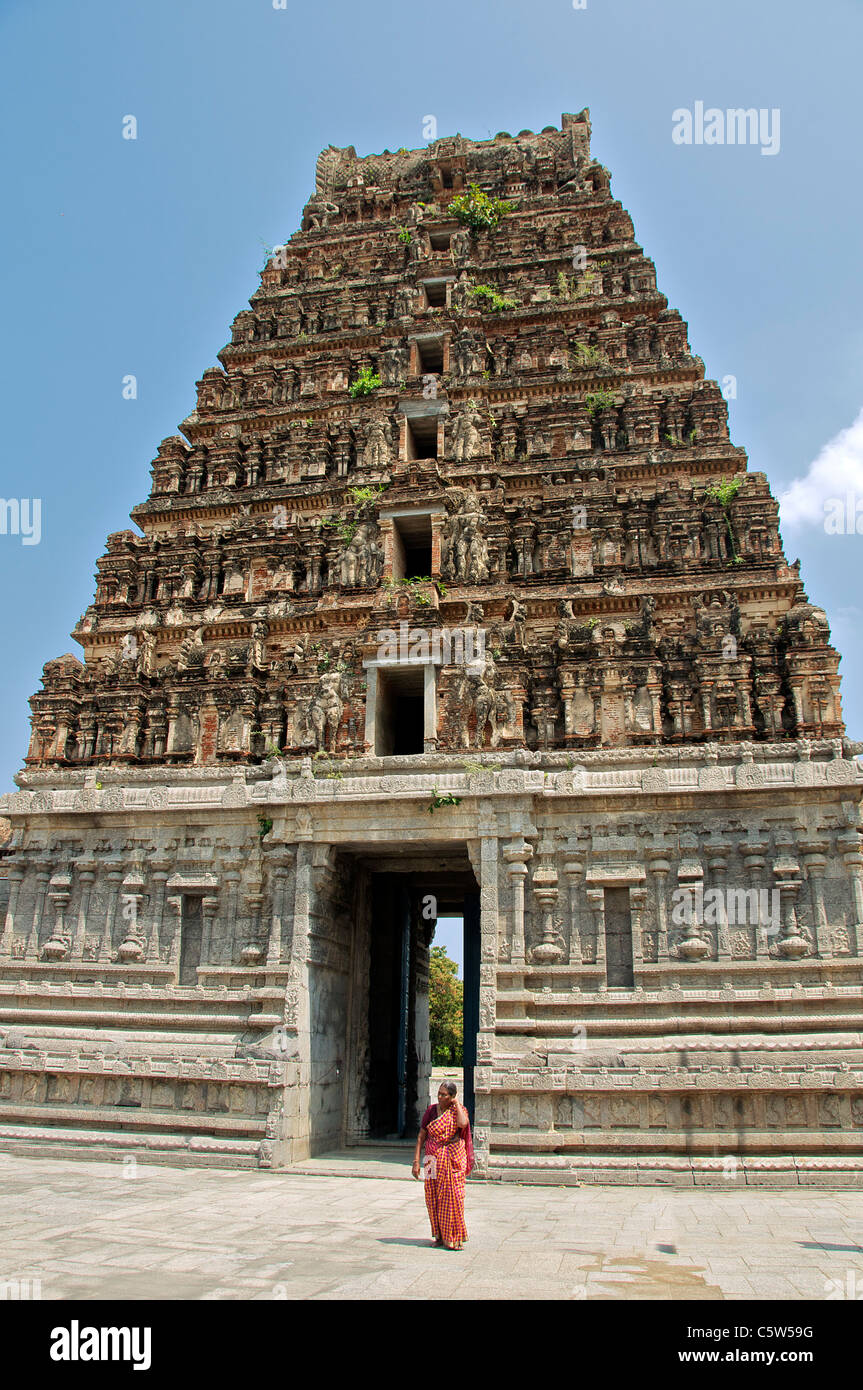Gopuram of Sri Venkataramana Temple Fort Gingee Tamil Nadu South India ...