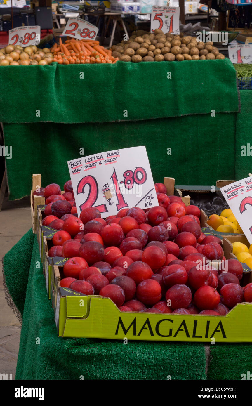 Fruit Stall Outdoor Market High Resolution Stock Photography and Images ...