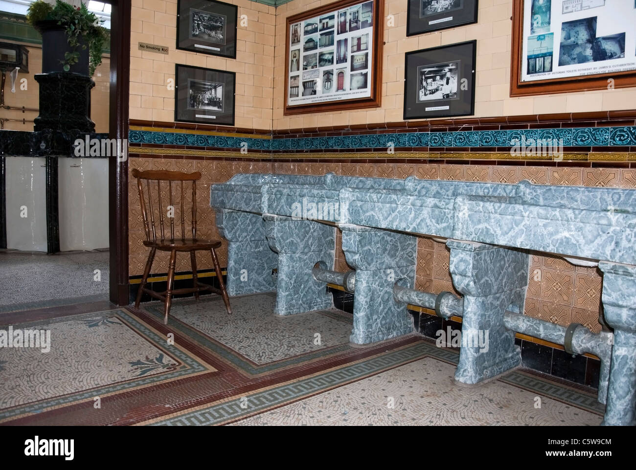 Rothesay victorian toilets High Resolution Stock Photography and Images ...