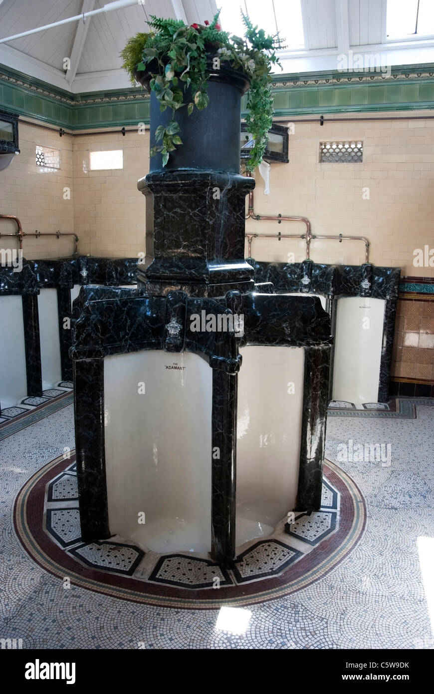 Rothesay victorian toilets High Resolution Stock Photography and Images ...