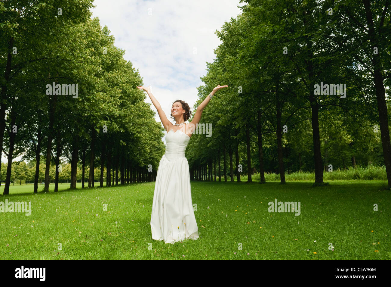 Germany wedding traditional bride hi-res stock photography and images ...