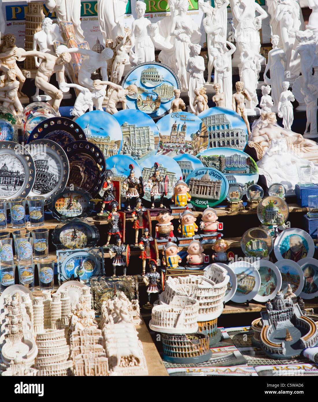 Souvenir stall rome hi-res stock photography and images - Alamy