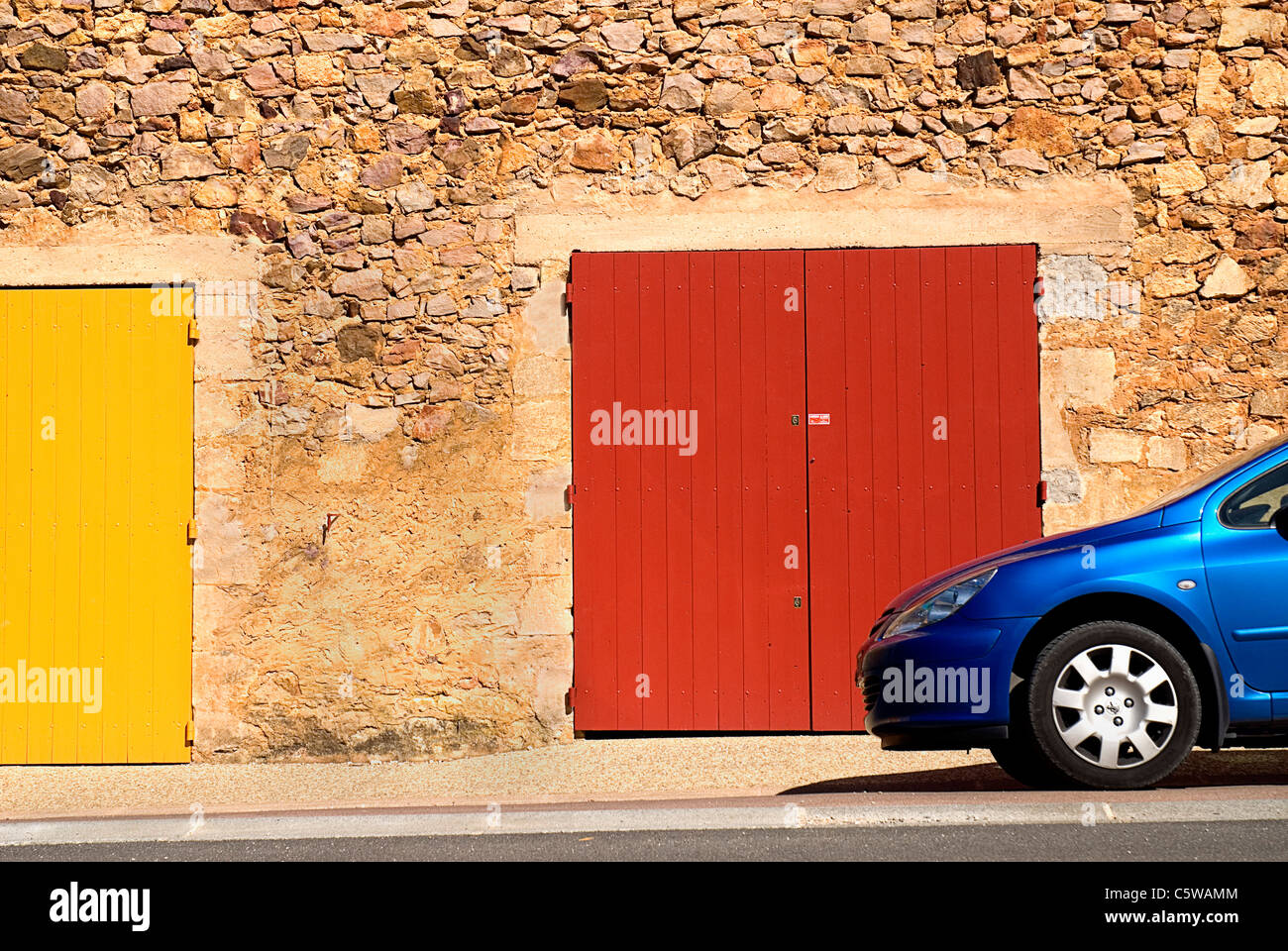 Bright stone wall hi-res stock photography and images - Alamy