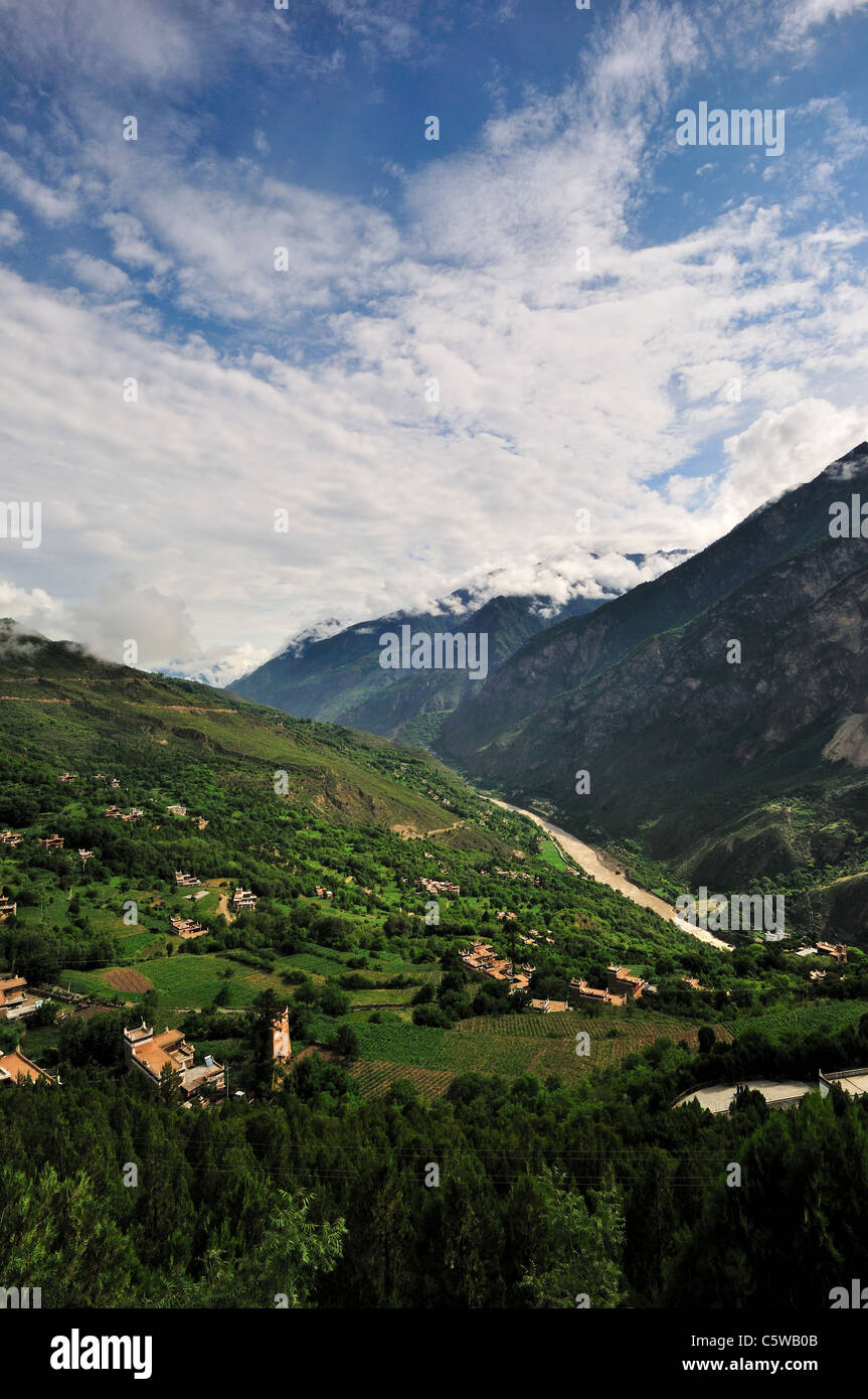 Scatter houses hi-res stock photography and images - Alamy