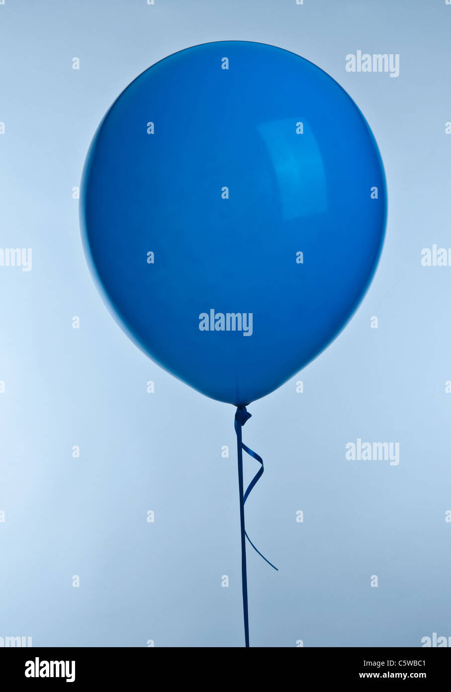 Image of blue hi-res stock photography and images - Alamy