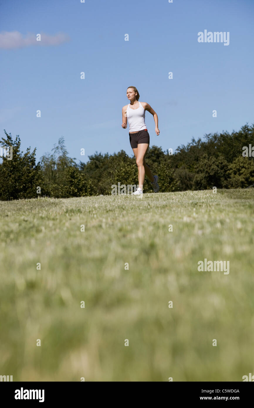 Germany berlin young people jogging hi-res stock photography and images ...