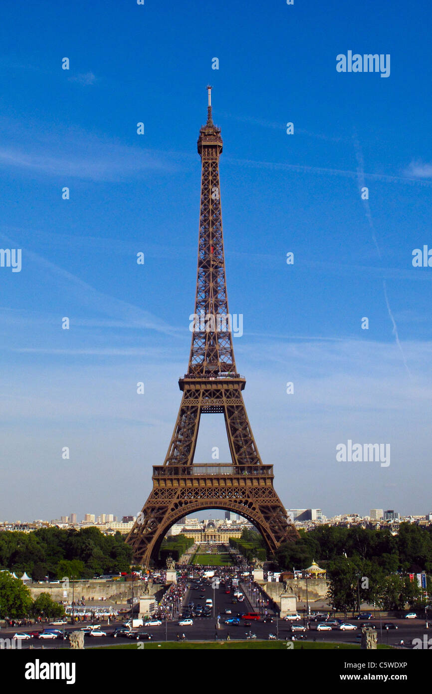 Eiffel tower first floor hi-res stock photography and images - Alamy
