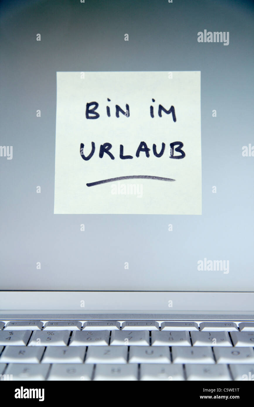 Adhesive note laptop saying hi-res stock photography and images - Alamy