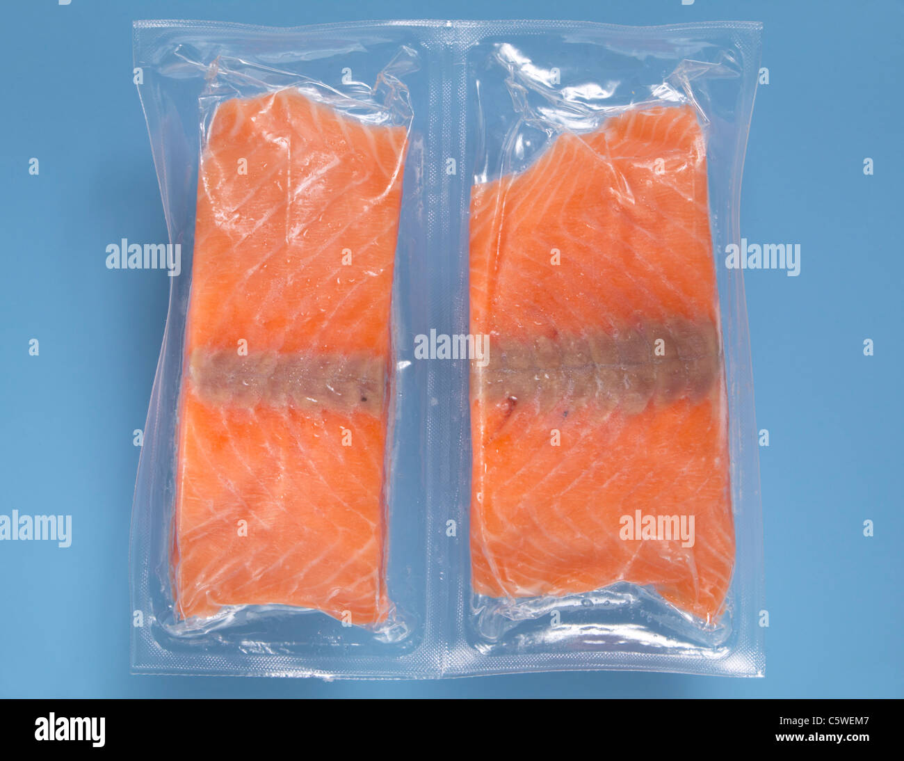 Frozen salmon hi-res stock photography and images - Alamy