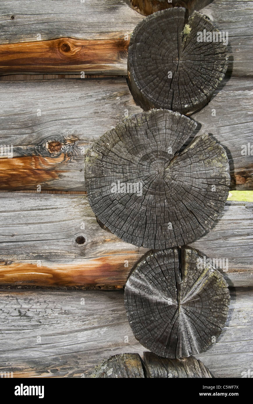 Log beams hi-res stock photography and images - Alamy
