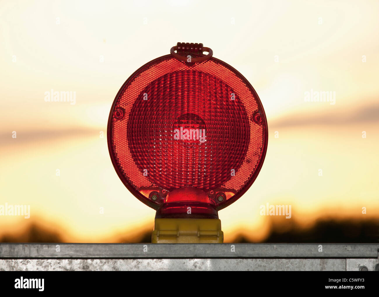 Single Red Warning Light Construction