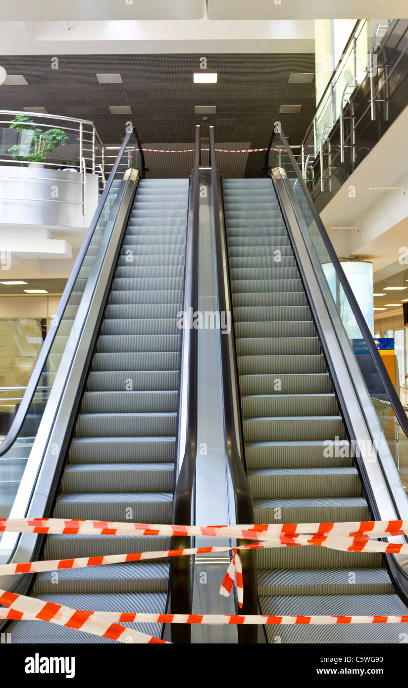 The empty escalator conducting upward Stock Photo - Alamy