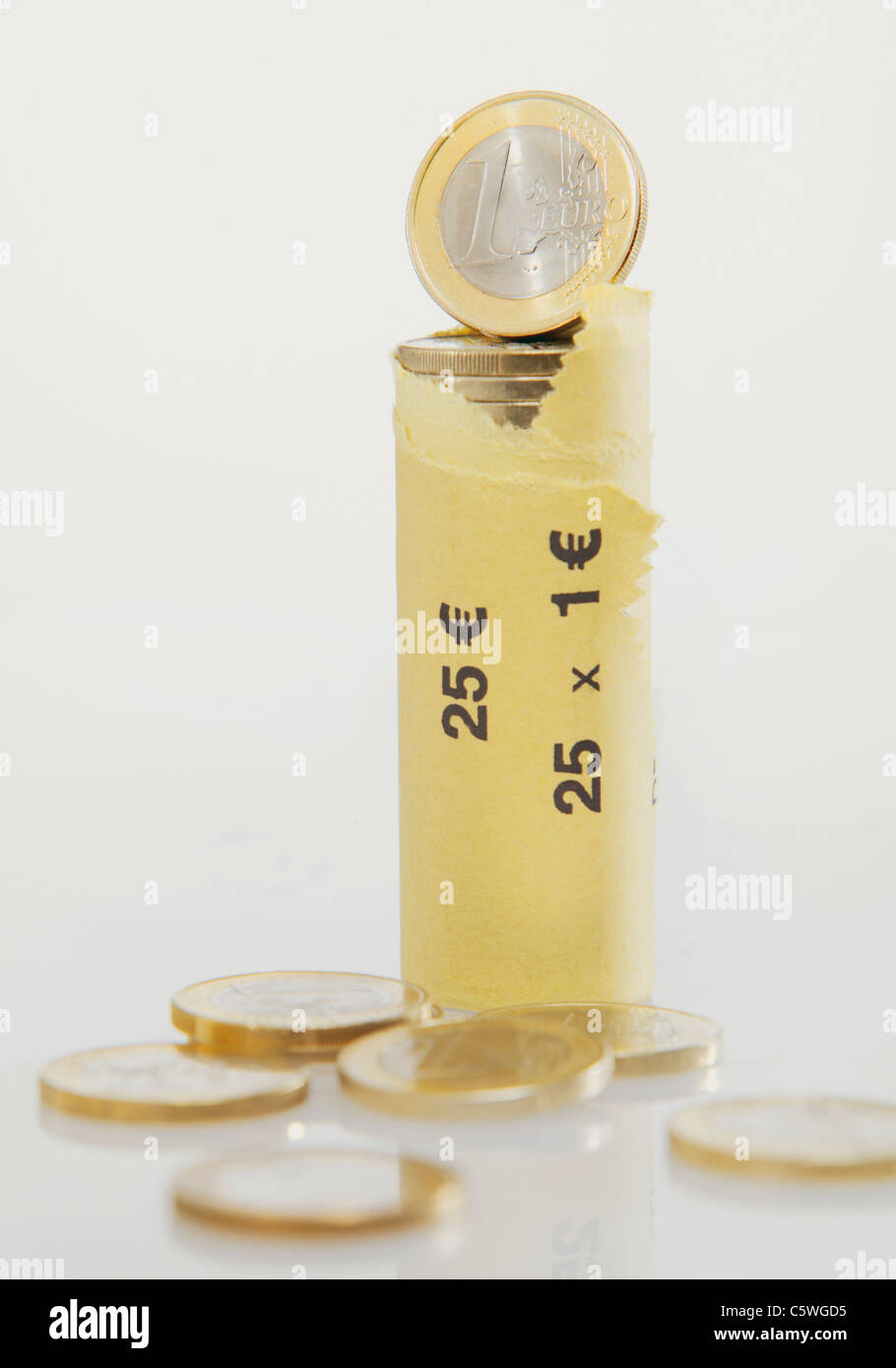 Euro coin roll hi-res stock photography and images - Alamy