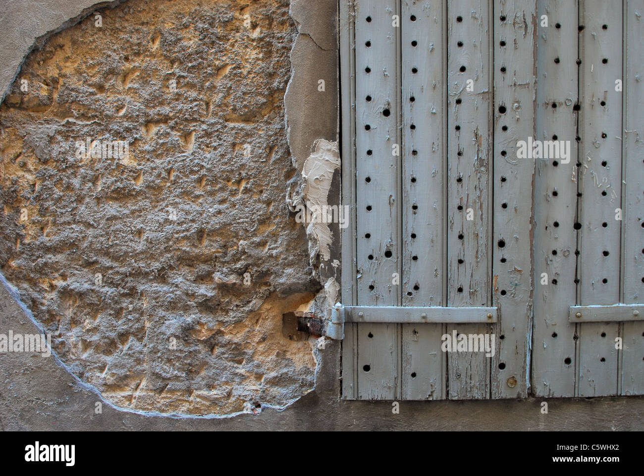 Crumbling plaster hi-res stock photography and images - Alamy