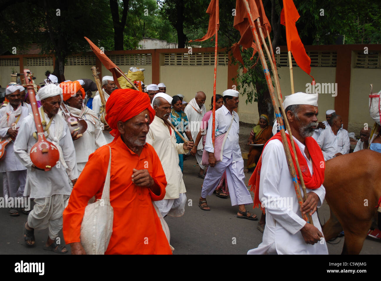 saint tukaram and saint dnyshwar palkhi festival Stock Photo - Alamy
