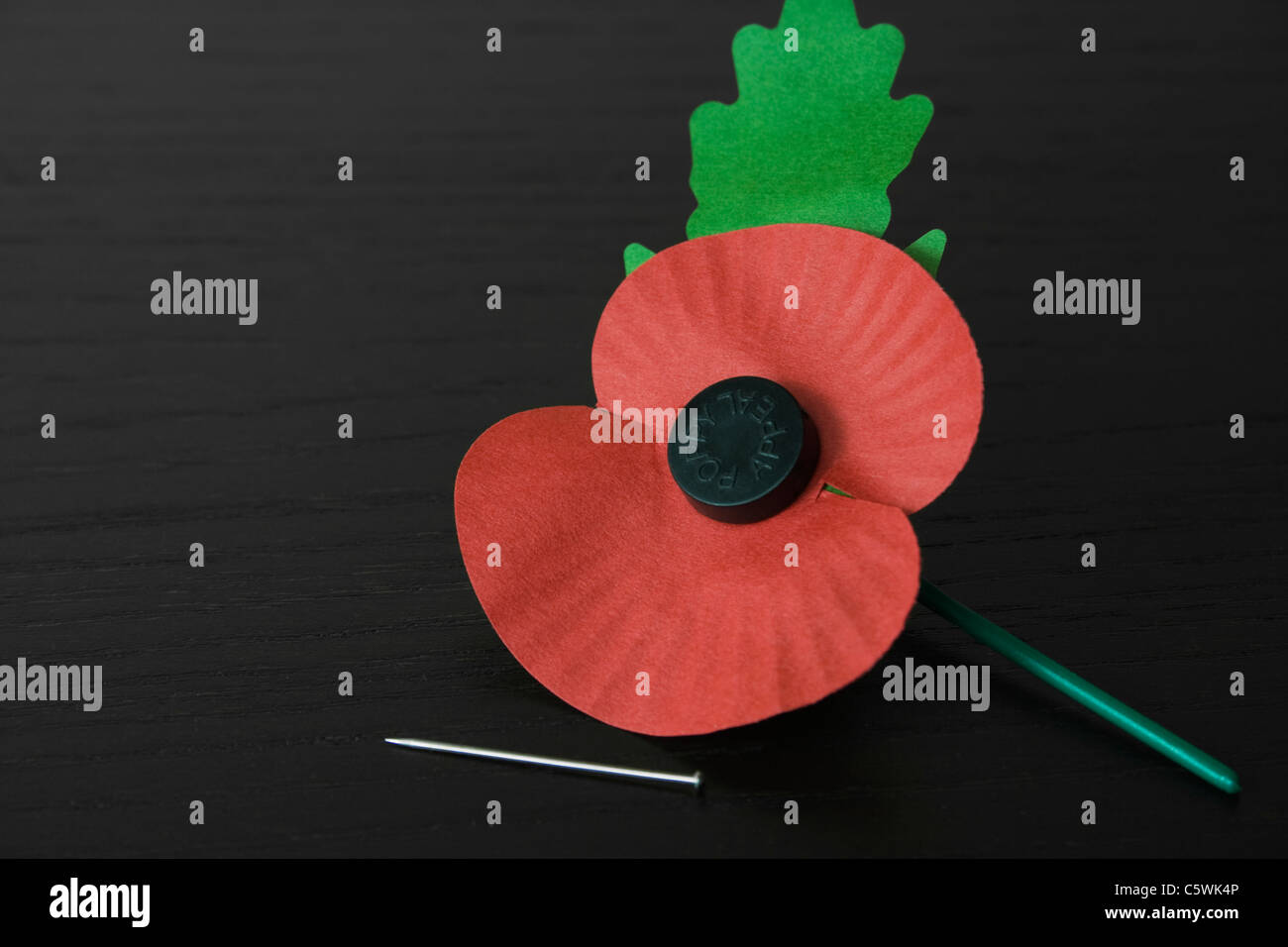 Poppy remembrance hi-res stock photography and images - Alamy