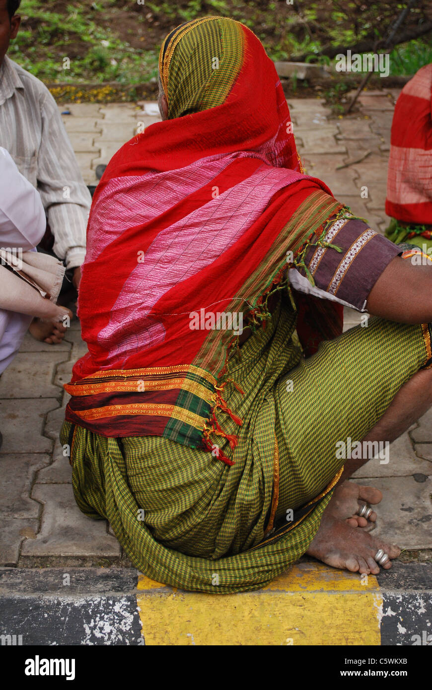Old woman wearing traditional hi-res stock photography and images - Alamy