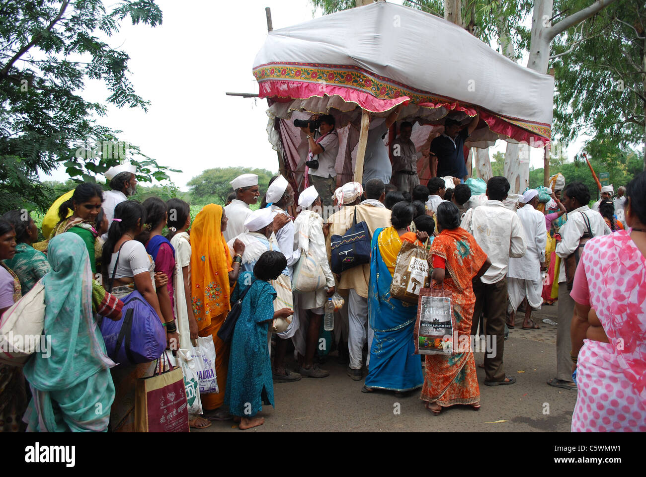 saint tukaram and saint dnyshwar palkhi festival Stock Photo - Alamy