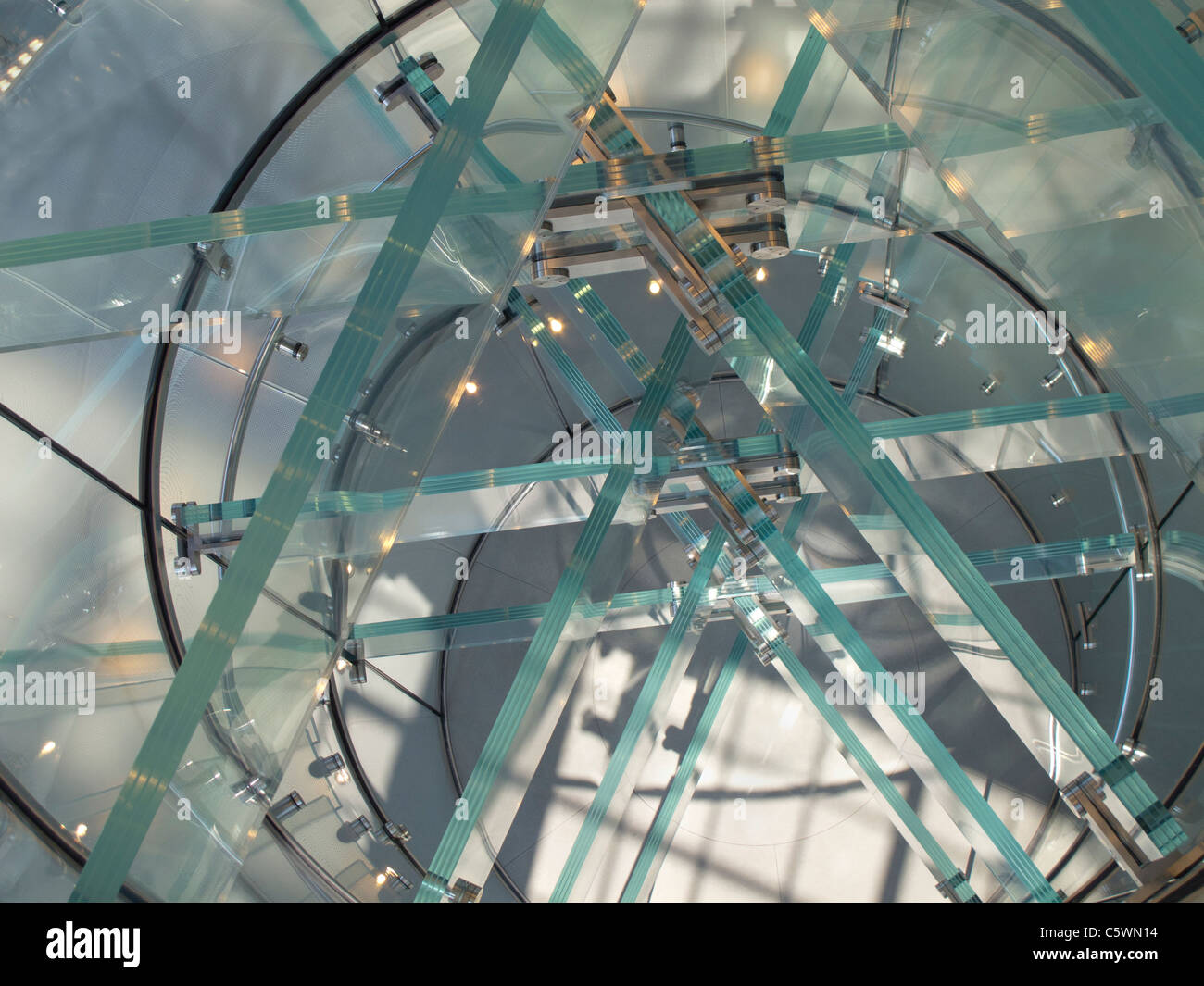 Apple Store in Soho Manhattan New York City Stock Photo - Alamy