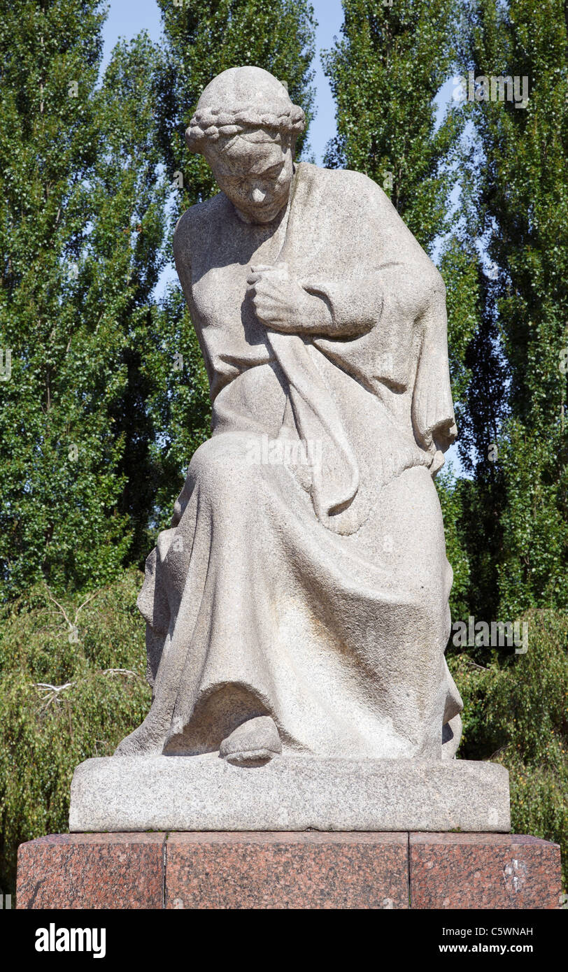 Soviet Memorial Treptower Park, Mother Russia statue, Berlin, Germany ...