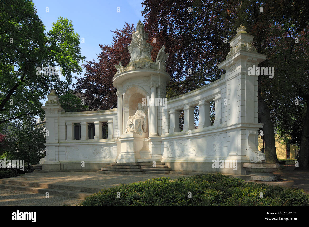 Kaiserin augusta denkmal hi-res stock photography and images - Alamy