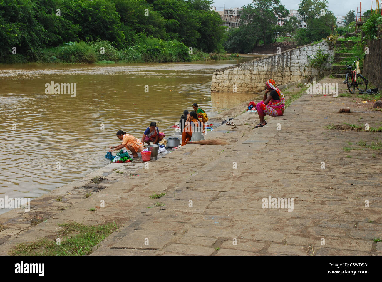women are washing cloth Stock Photo - Alamy