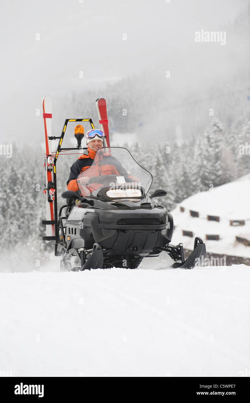 Driving to italy hi-res stock photography and images - Alamy