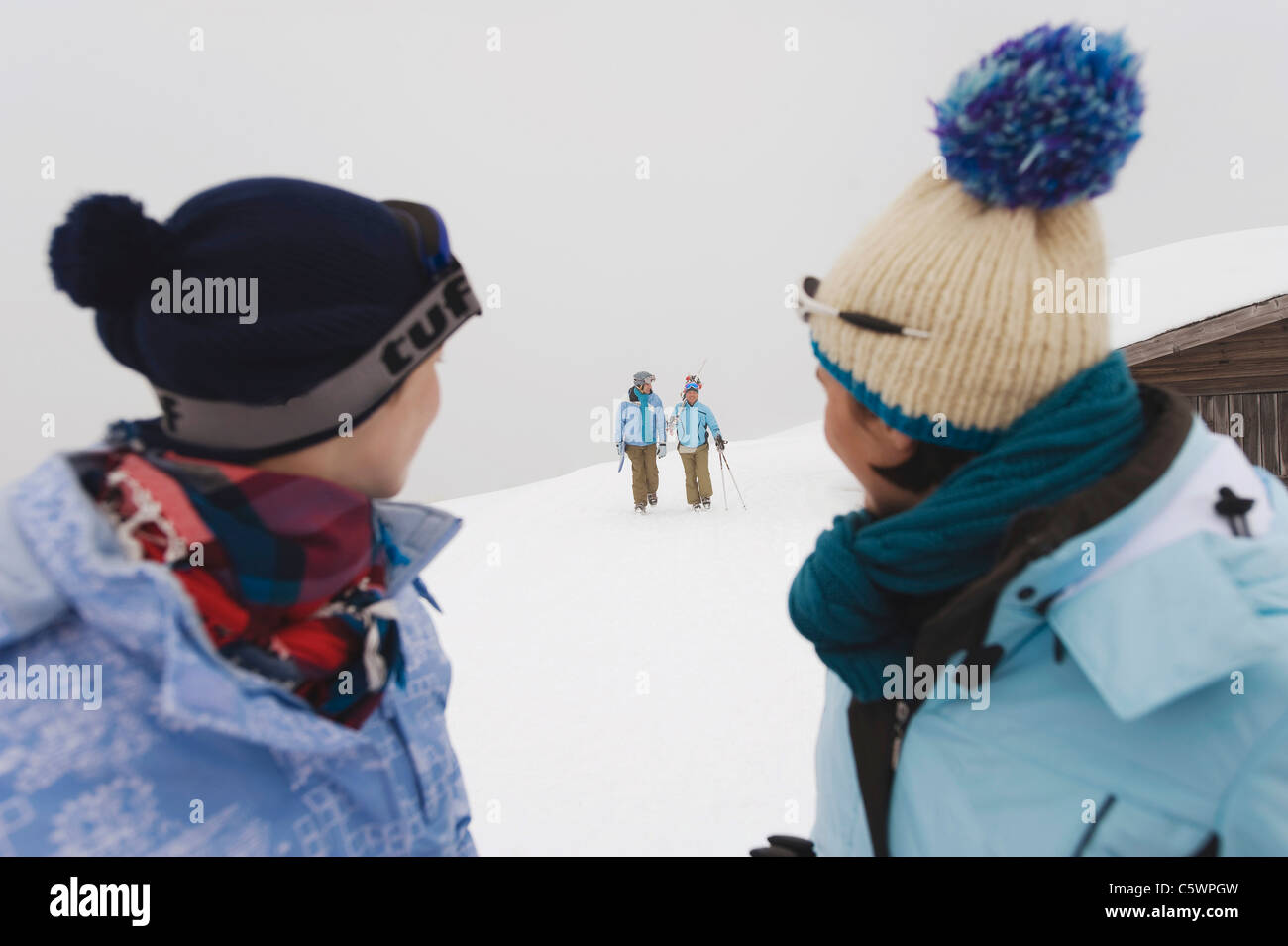 Group people winter clothes hi-res stock photography and images - Alamy